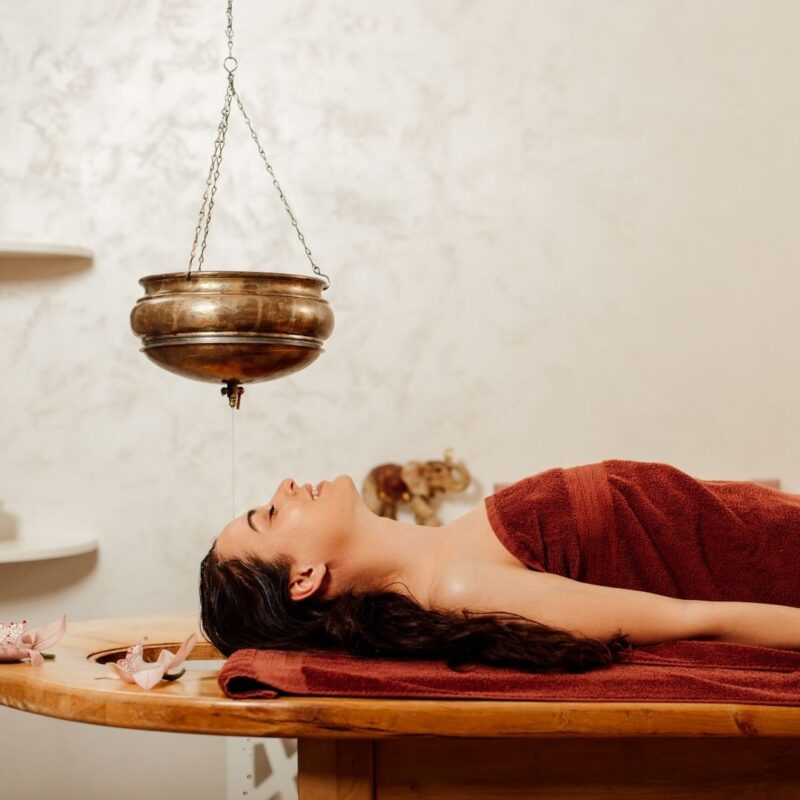 Ayurvedic shirodhara treatment: a home massage to soothe stress ...
